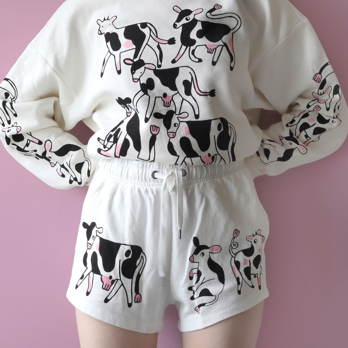 Full Length Off White COW Sweatshirt – Eva Stalinski